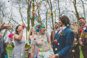 46 Unique Wedding Confetti Ideas – By Type & Display